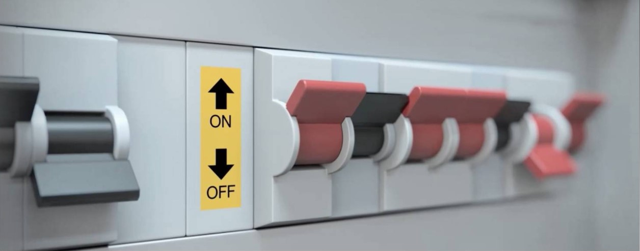 Etichete adezive rezistente si profesionale pentru cabluri si panouri ...